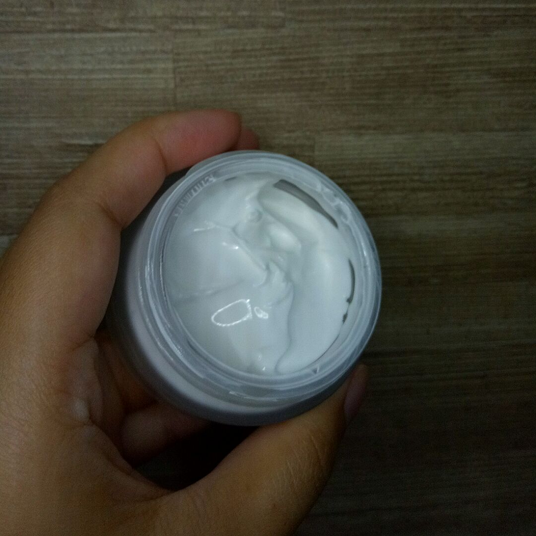 moonshot’s Moonbright Cream Review – feels like skincare